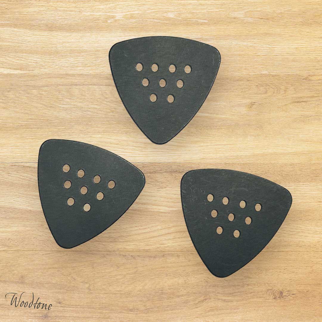 Woodtone FlexGrip™ Triangle Guitar Pick (3-Pack, Matte Black) – Country ...